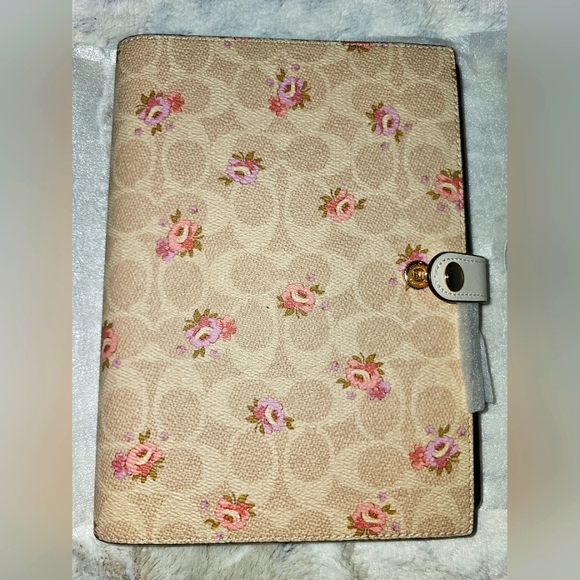 Coach | Accessories | Nwt Coach Signature Floral Patterned Beige ...